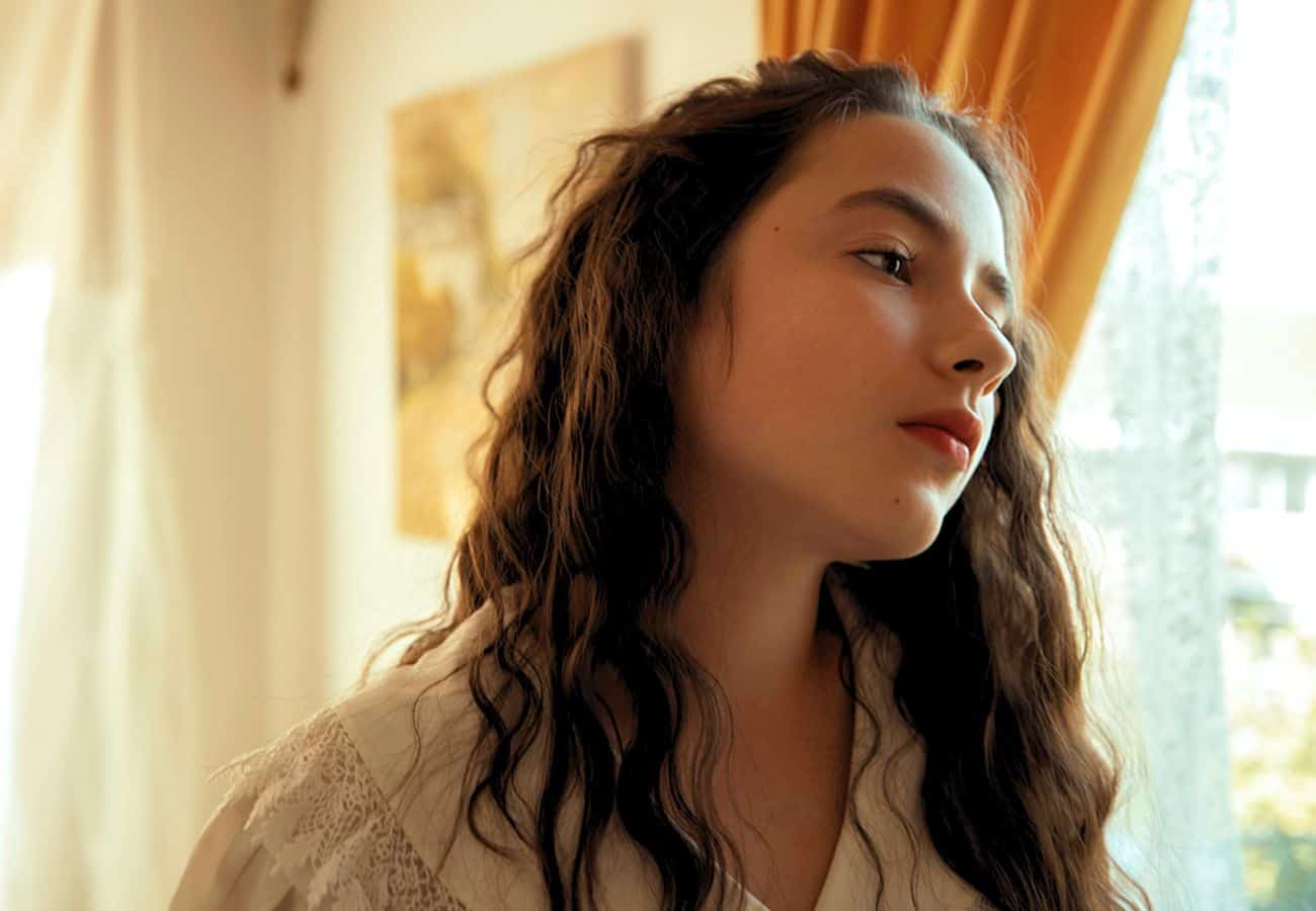 Parentifizierte Tochter: 11 Anzeichen, dass du als Kind zu viel Verantwortung getragen hast